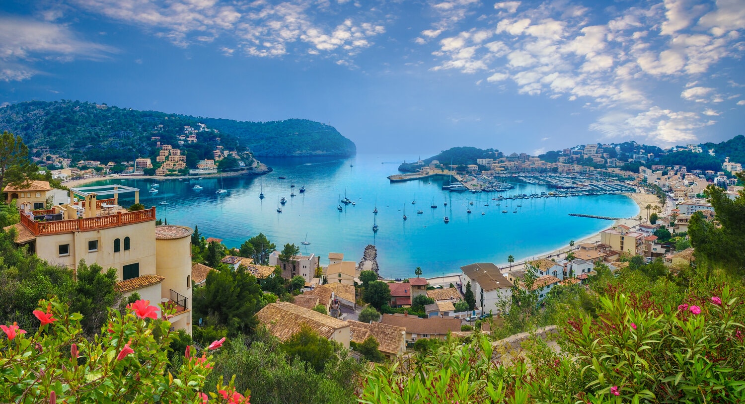 Private jet charter from London to Mallorca - Kull Jet